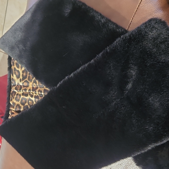 White House Black Market | Accessories | Nwt Leopard Stole Bundle ...